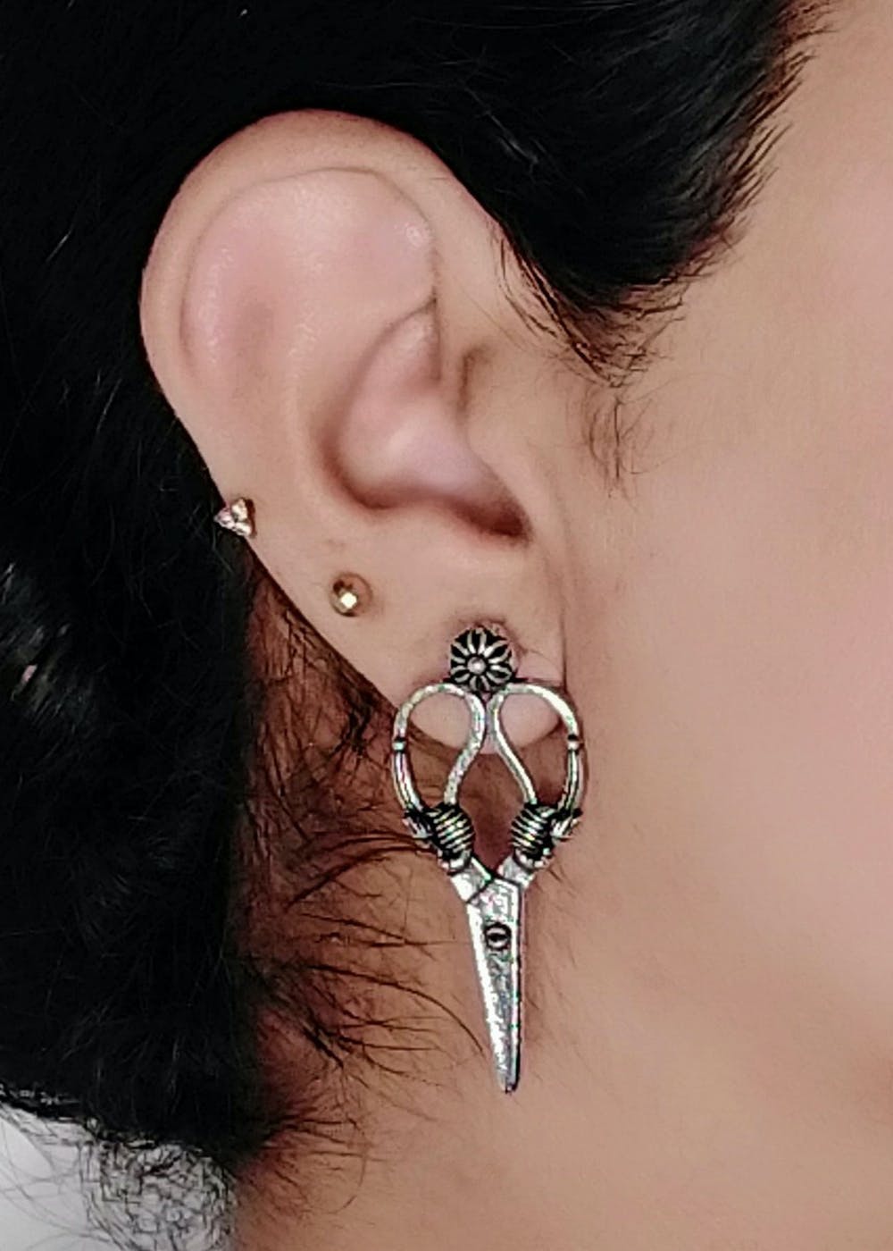 Get Kainchi Studs (Scissors) at ₹ 324 | LBB Shop