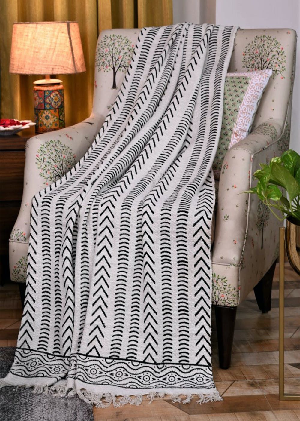 Get Arrow Streak Handloom Blanket Throw at ₹ 2200 | LBB Shop