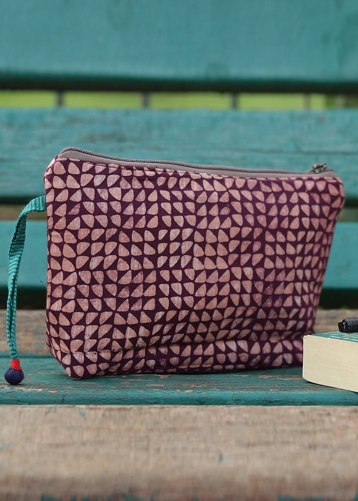 Get Handblock Geometric Printed Cotton Pouch at ₹ 390 | LBB Shop