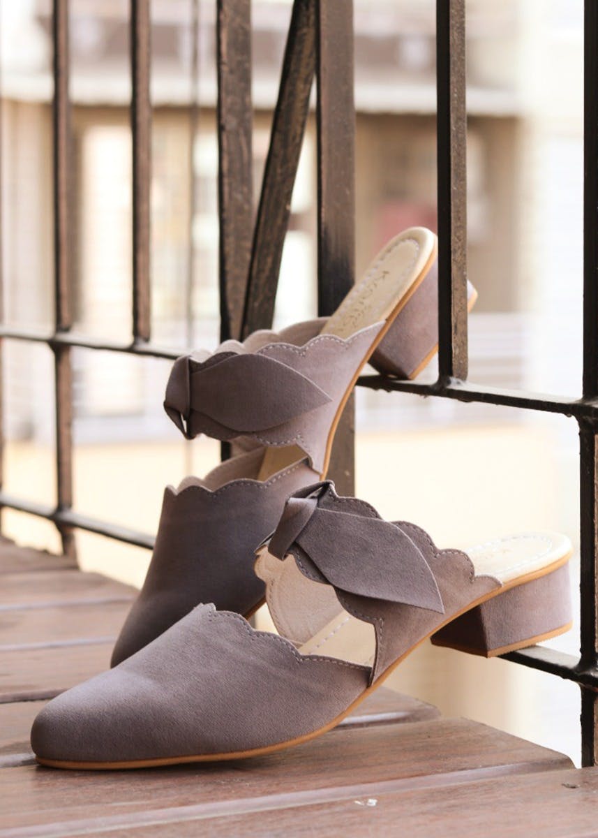 Get Scallop Trim Knot Detail Mules at ₹ 899 | LBB Shop