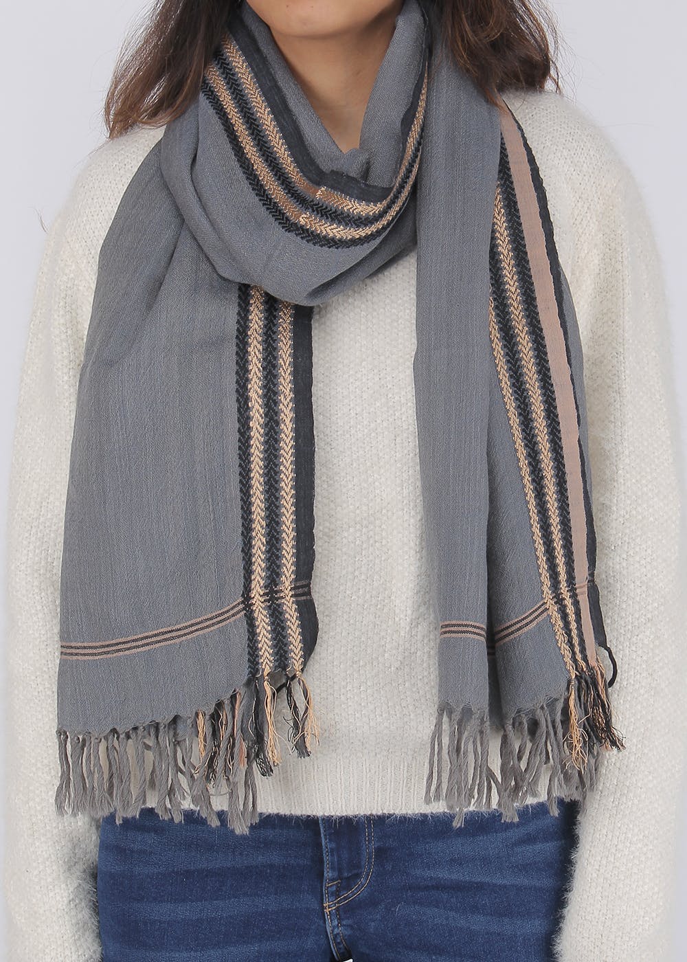 Get Grey Twill Woven Woolen Stole at ₹ 1130 | LBB Shop