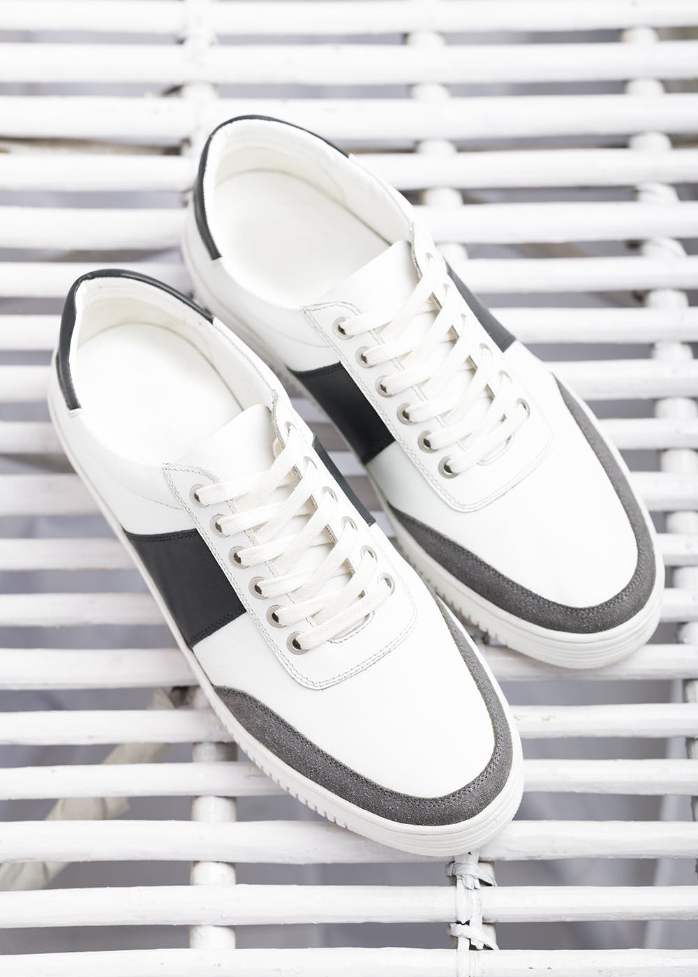 Get Contrast Side Stripe Round Toe Sneakers at ₹ 3999 | LBB Shop