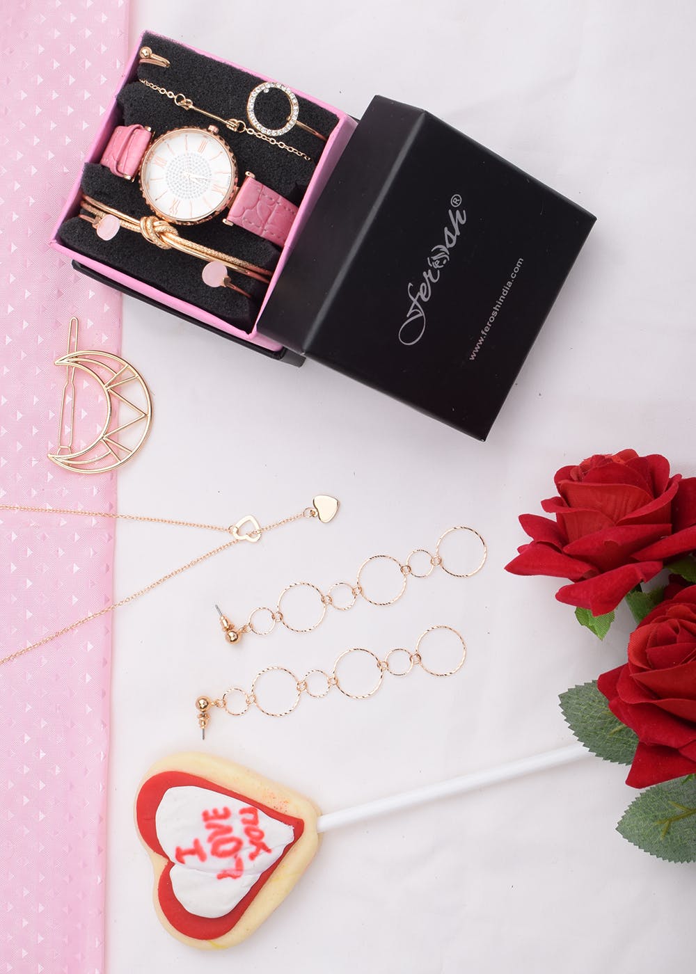 Get The Golden Glam Valentine Gift Box at ₹ 2099 | LBB Shop