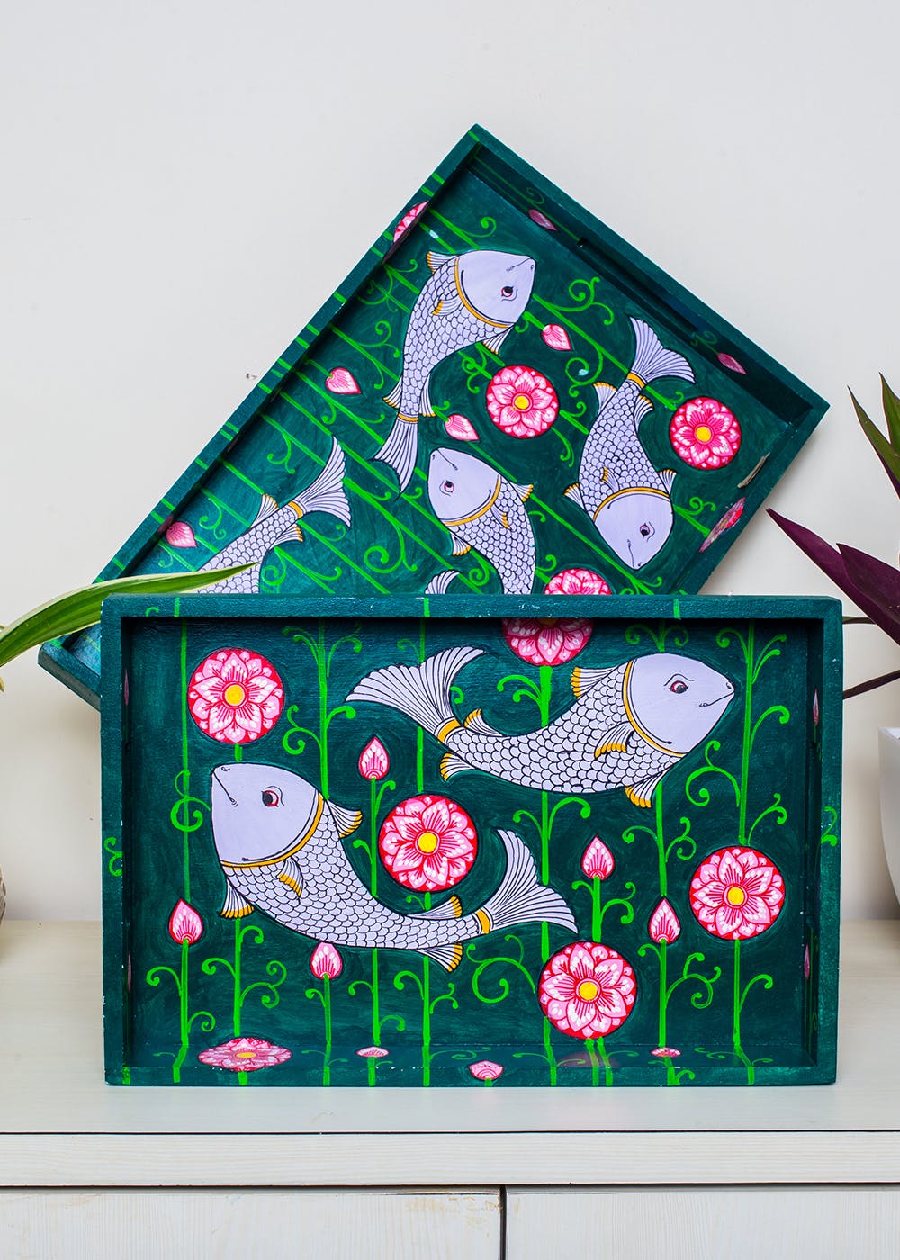 Get Green And White Pattachitra Fish Tray (Set Of 2) at ₹ 3000 | LBB Shop