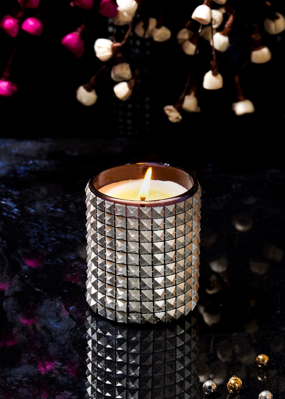 Get Knotty Night Seasoned Vanilla Scented Candle - Burning Hours: 25-35 ...