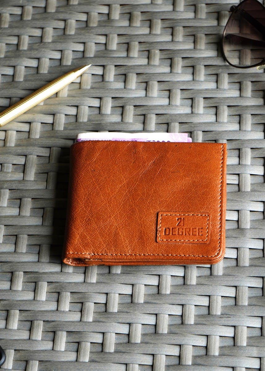 Get Solid Two Fold Leather Wallet at ₹ 733 | LBB Shop