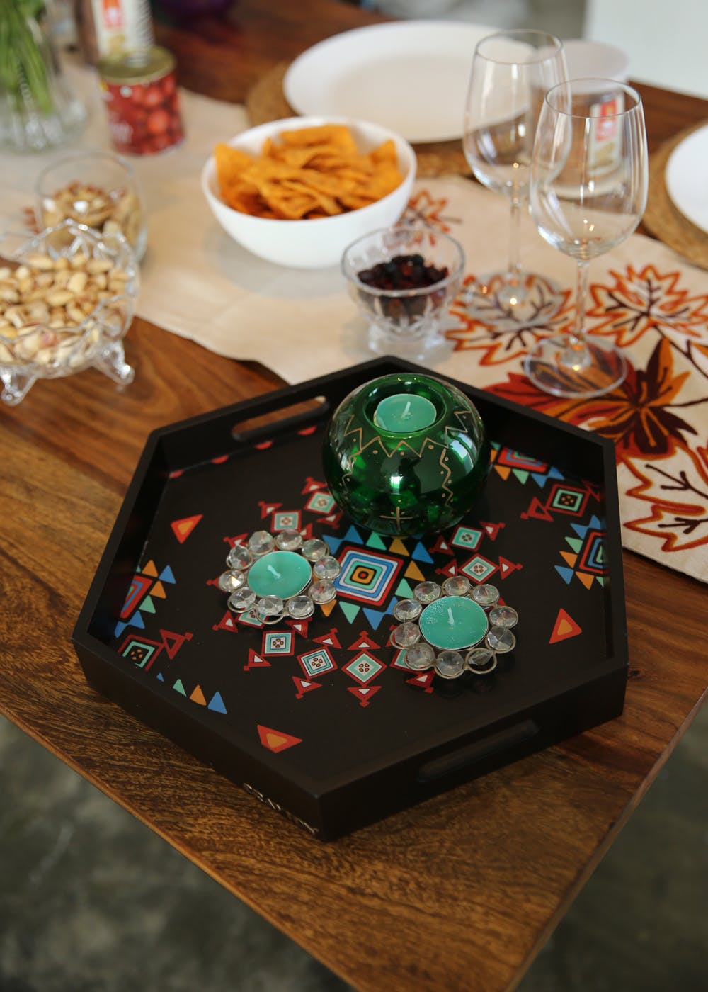 Get Aztec Pattern MDF Large Hexagon Serving Tray at ₹ 989 | LBB Shop