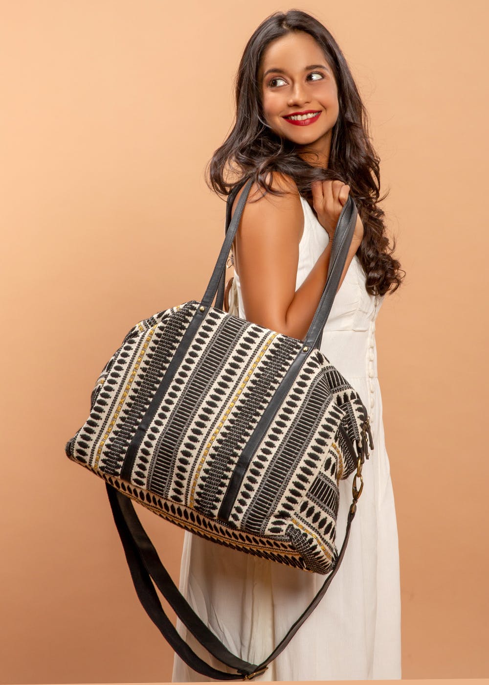 Get BLACK & GOLD OH-SO-ROOMY DUFFLE at ₹ 2499 | LBB Shop