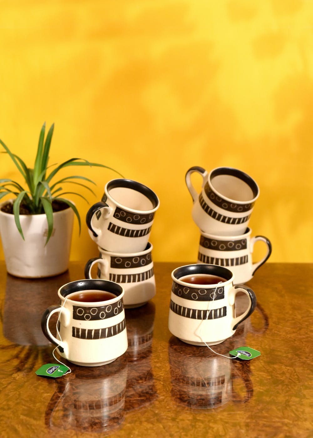 Get Black & Cream Ceramic Tea Cups - Set of 6 at ₹ 813 | LBB Shop