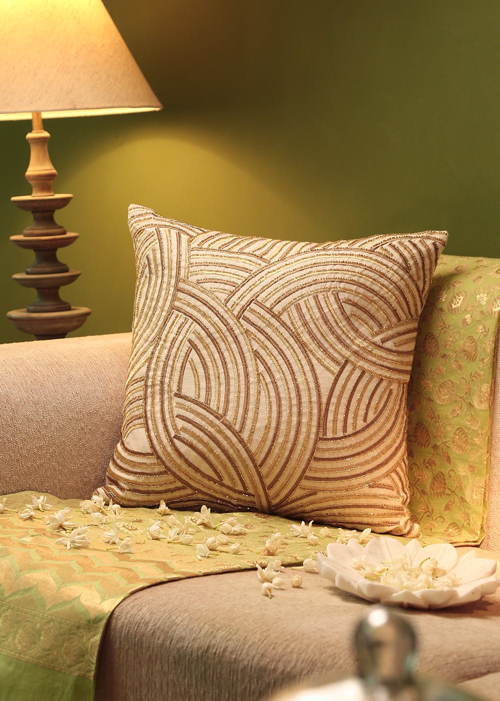 Get Ivory And Gold Wave Design Cushion Cover at ₹ 1233 | LBB Shop