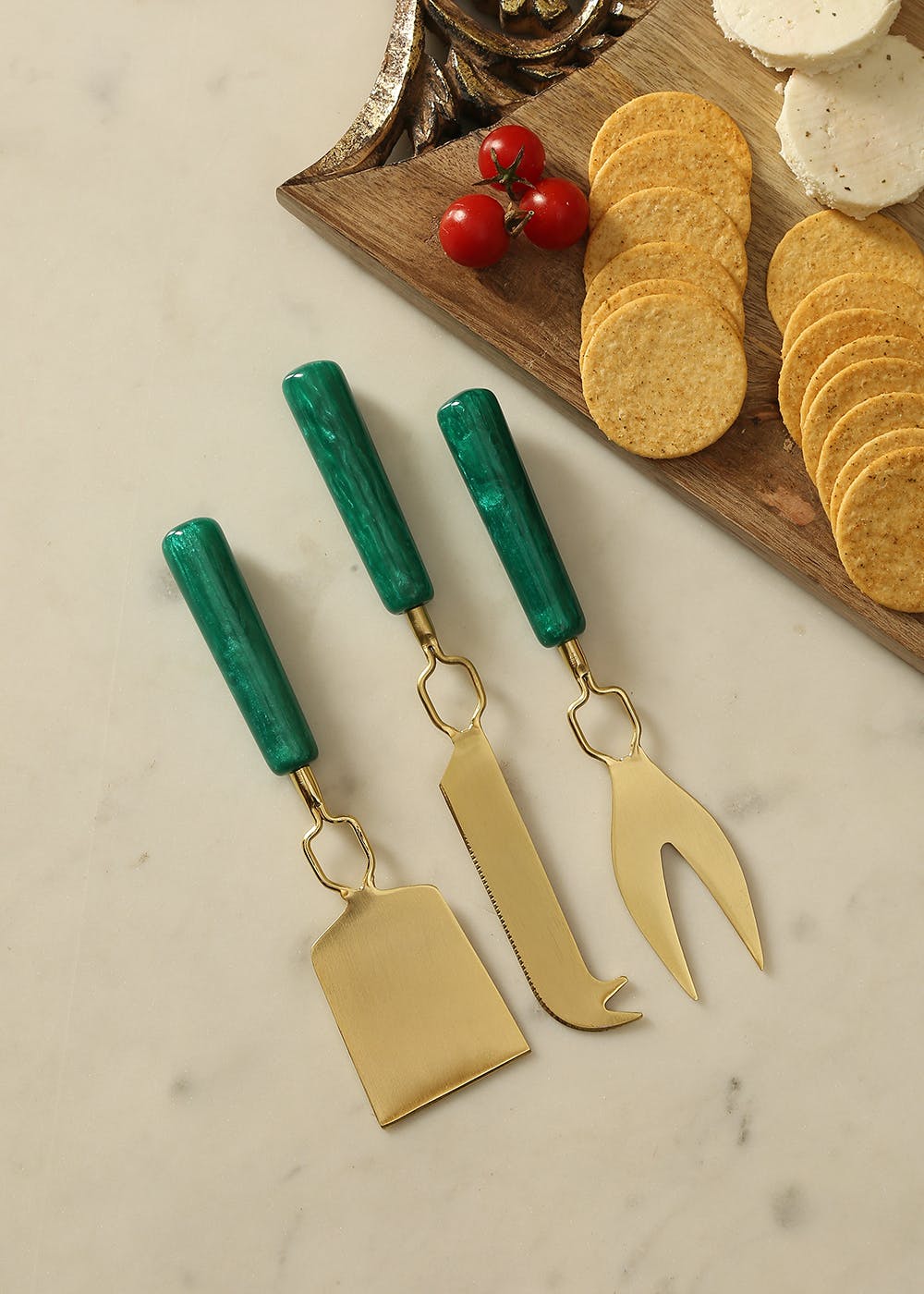 Get Green And Gold Cheese Set at ₹ 1233 | LBB Shop