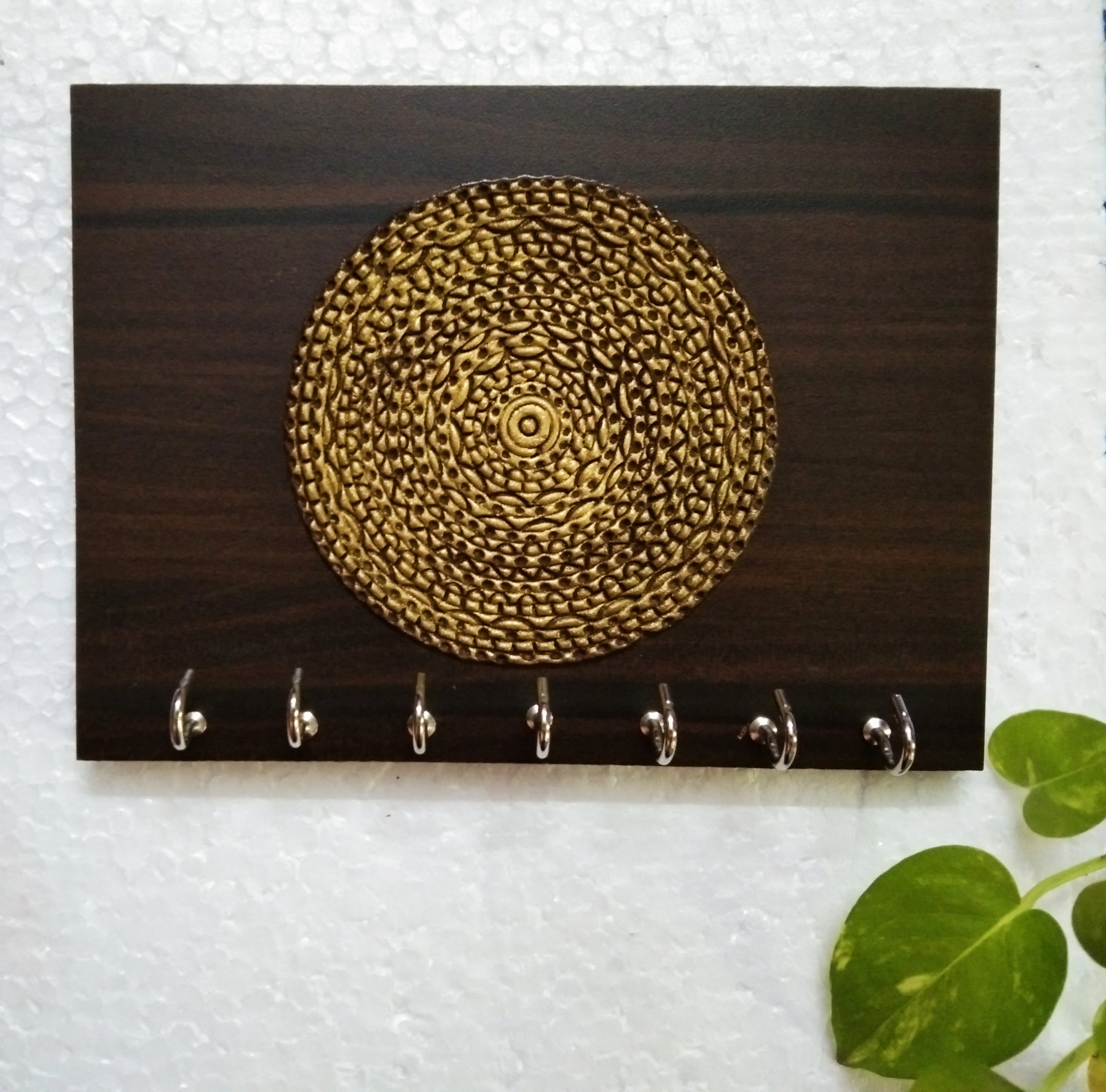 Get Antique Full Round Horizontal Keyholder at ₹ 690 | LBB Shop