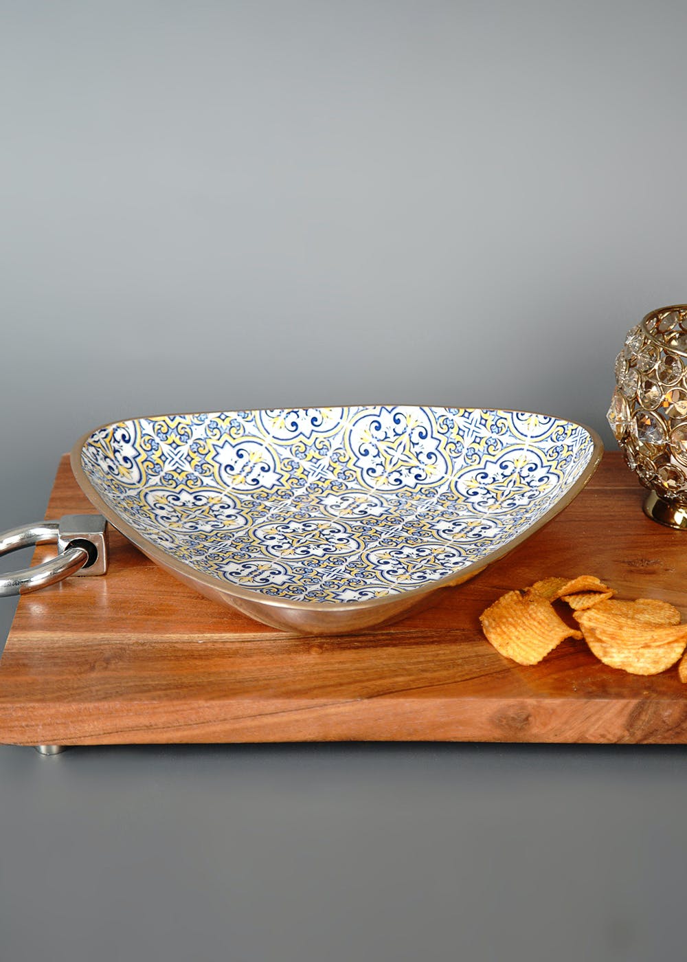 Get Blue & White Traditional Jaipur Design Triangular Shaped Platter ...