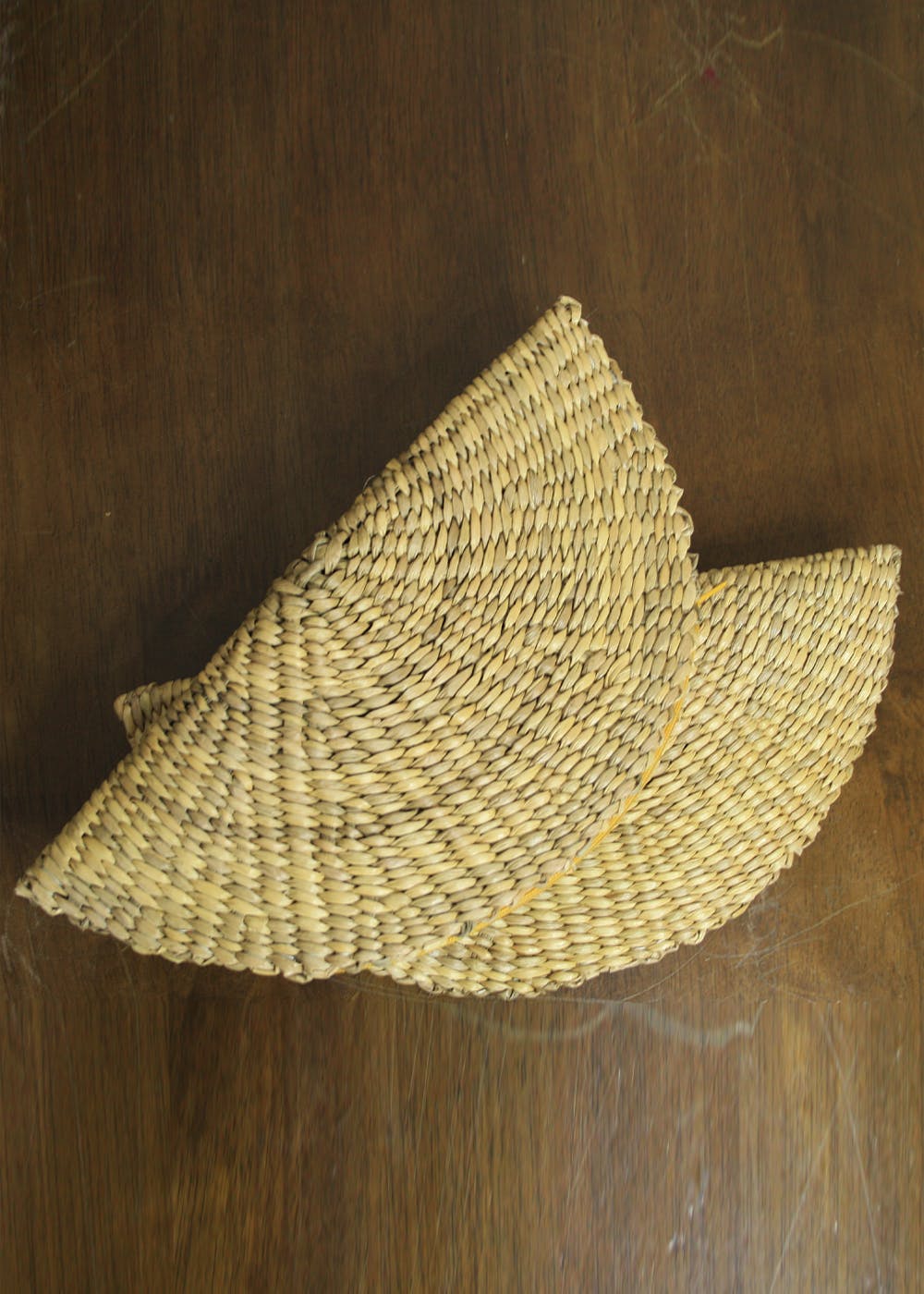 Get Handcrafted Kouna Grass Clutch at ₹ 750 | LBB Shop