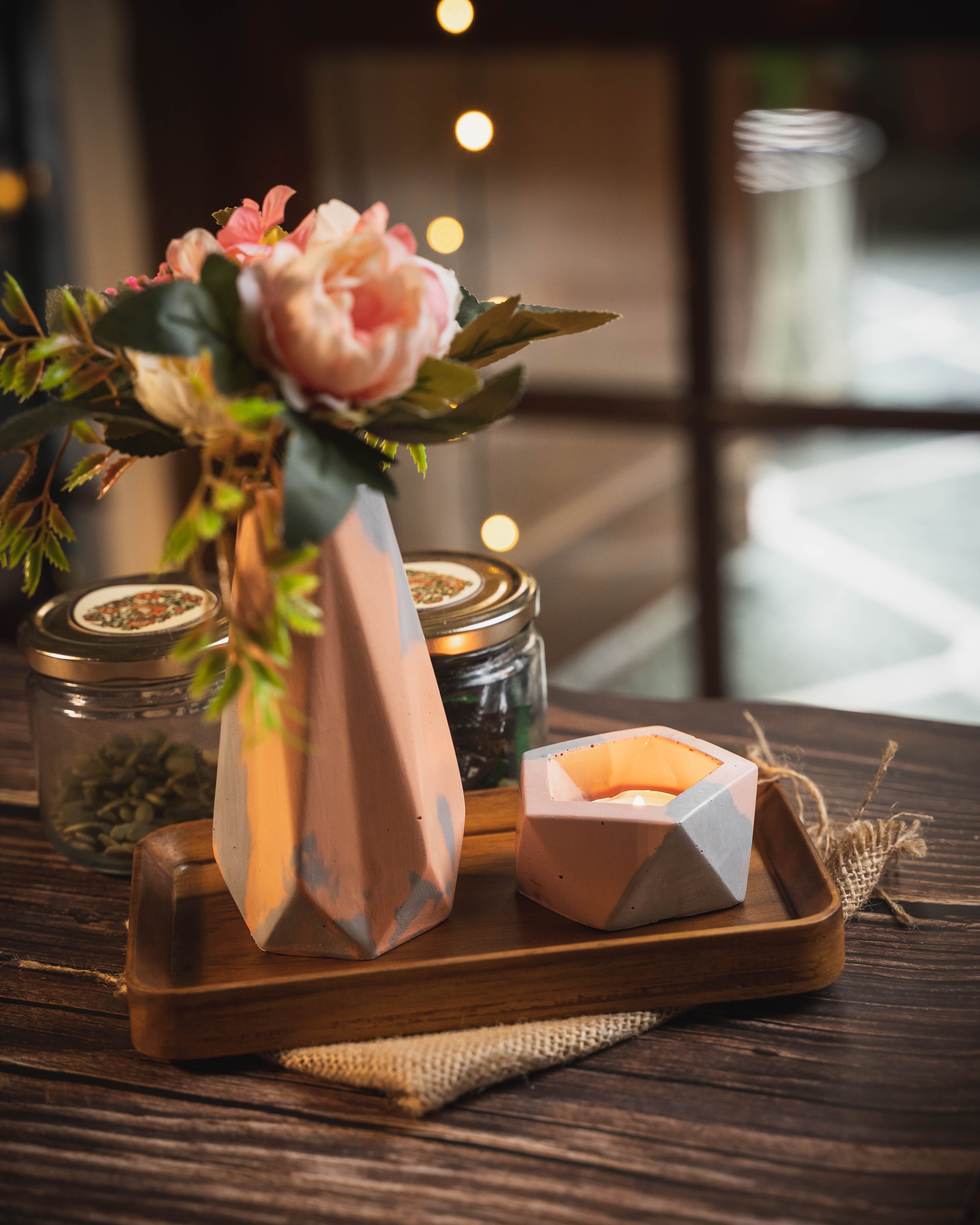 Get Geometric Festive Gift Set at ₹ 1649 | LBB Shop