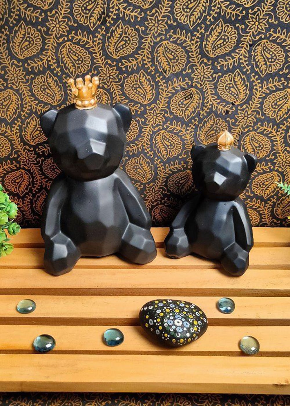 Get Decorative Black Resin Teddy Bear Set at ₹ 1550 | LBB Shop