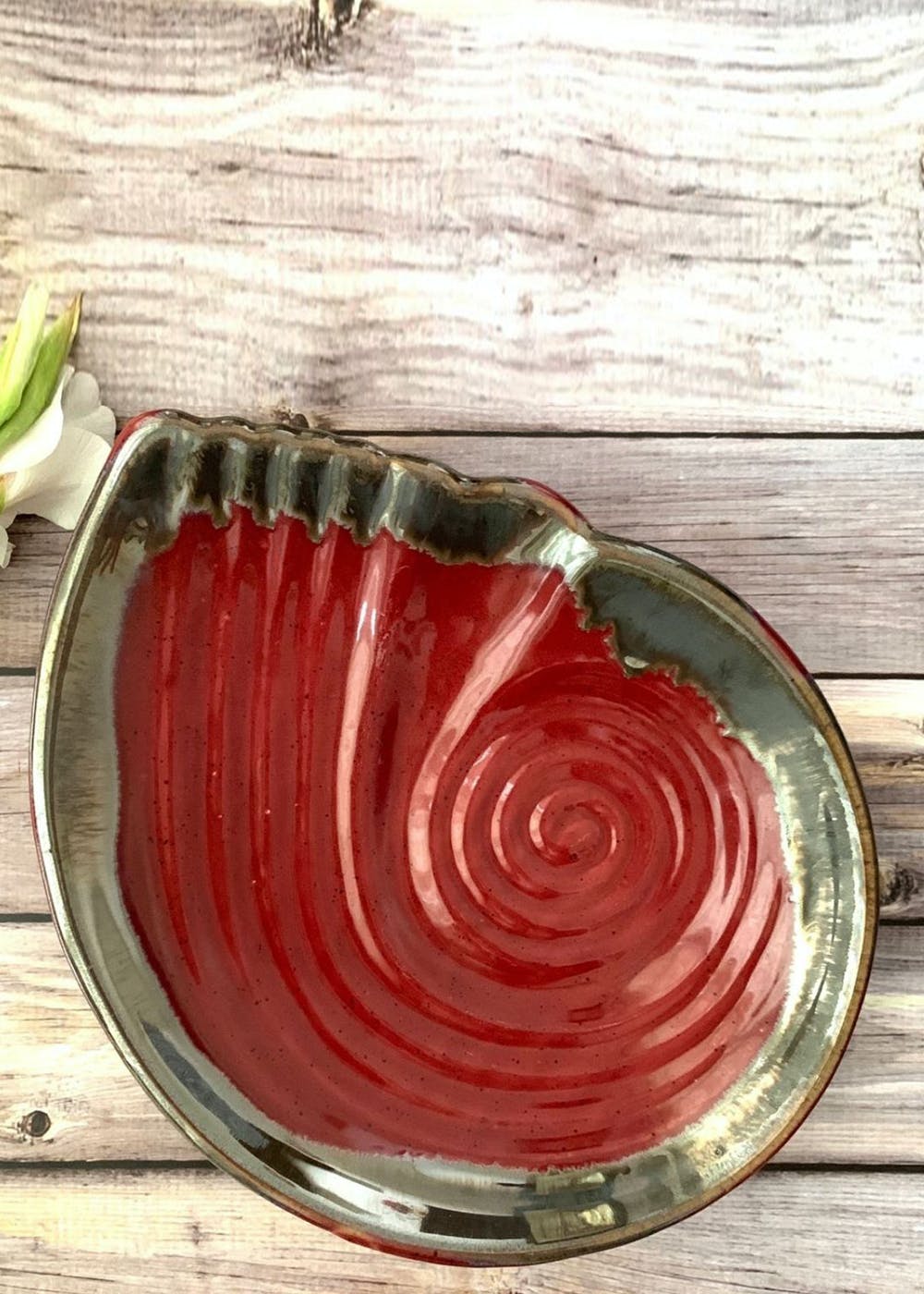 Get Red Shell Ceramic Platter at ₹ 999 | LBB Shop