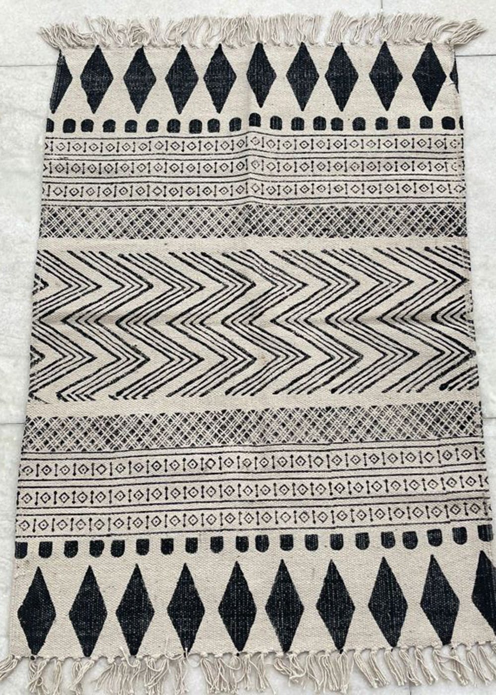 Get Chevron Printed Cotton Rug at ₹ 1050 | LBB Shop