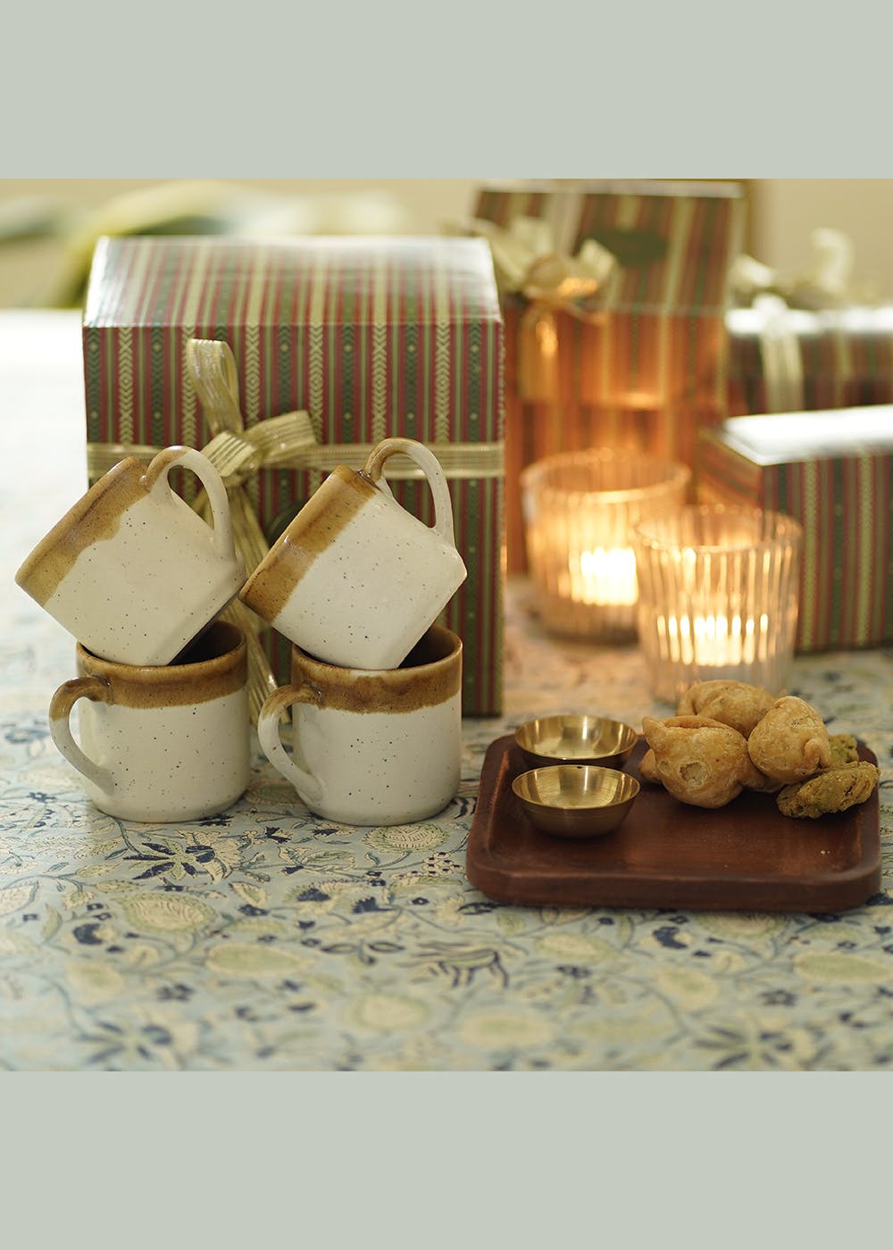 Get Devaas Tea And Snack Gift Set at ₹ 2000 | LBB Shop