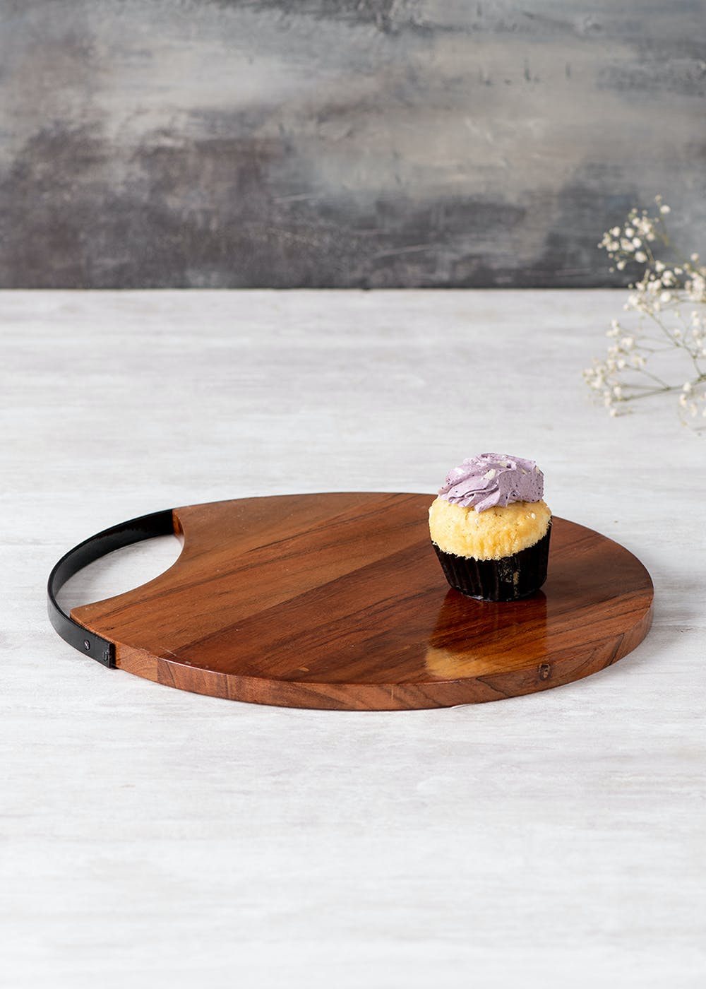 Get Round Wooden Serving Platter with Handle at ₹ 1595 | LBB Shop