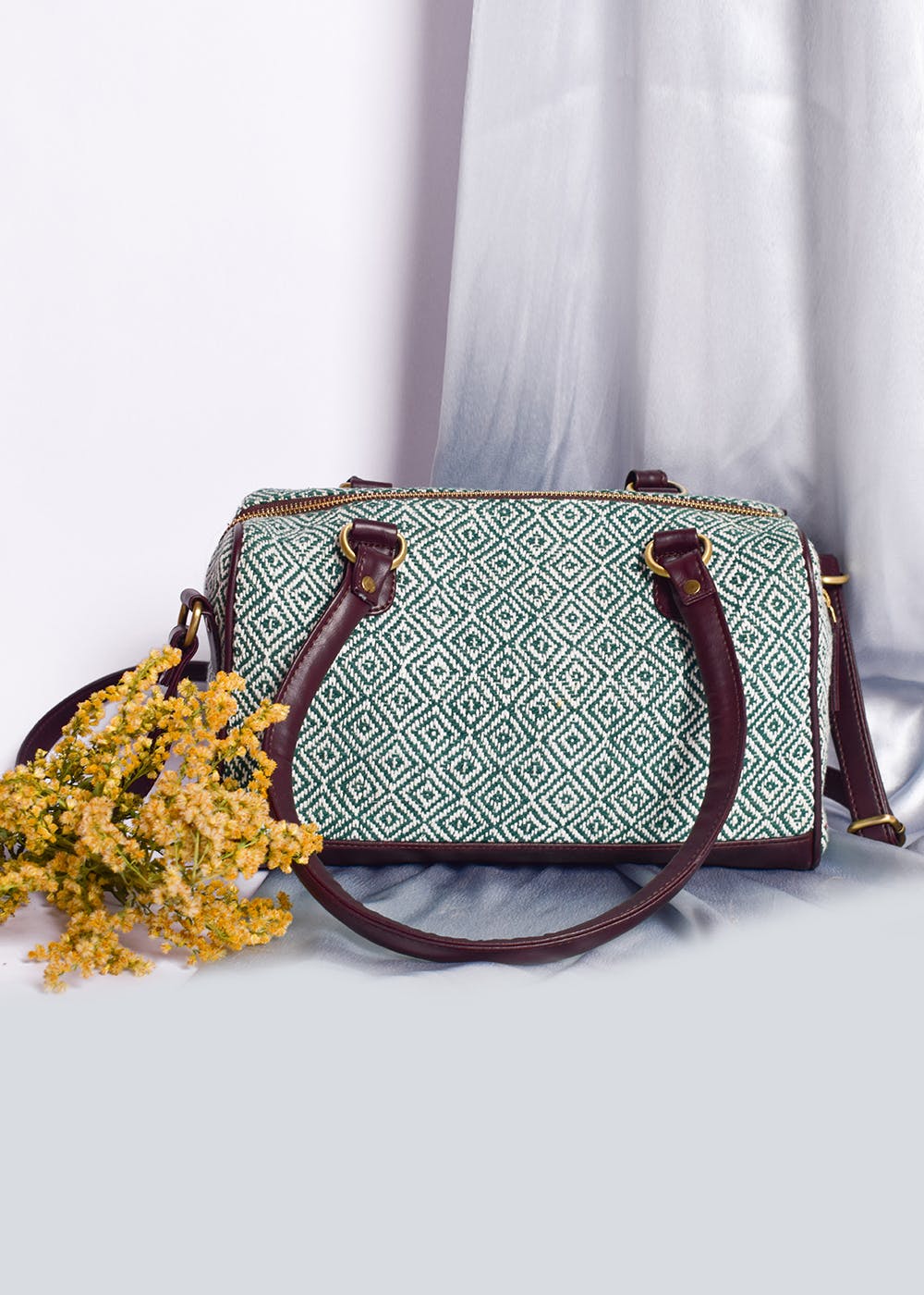 Get Diamond Pattern Woven Design Duffle Bag at ₹ 1999 | LBB Shop