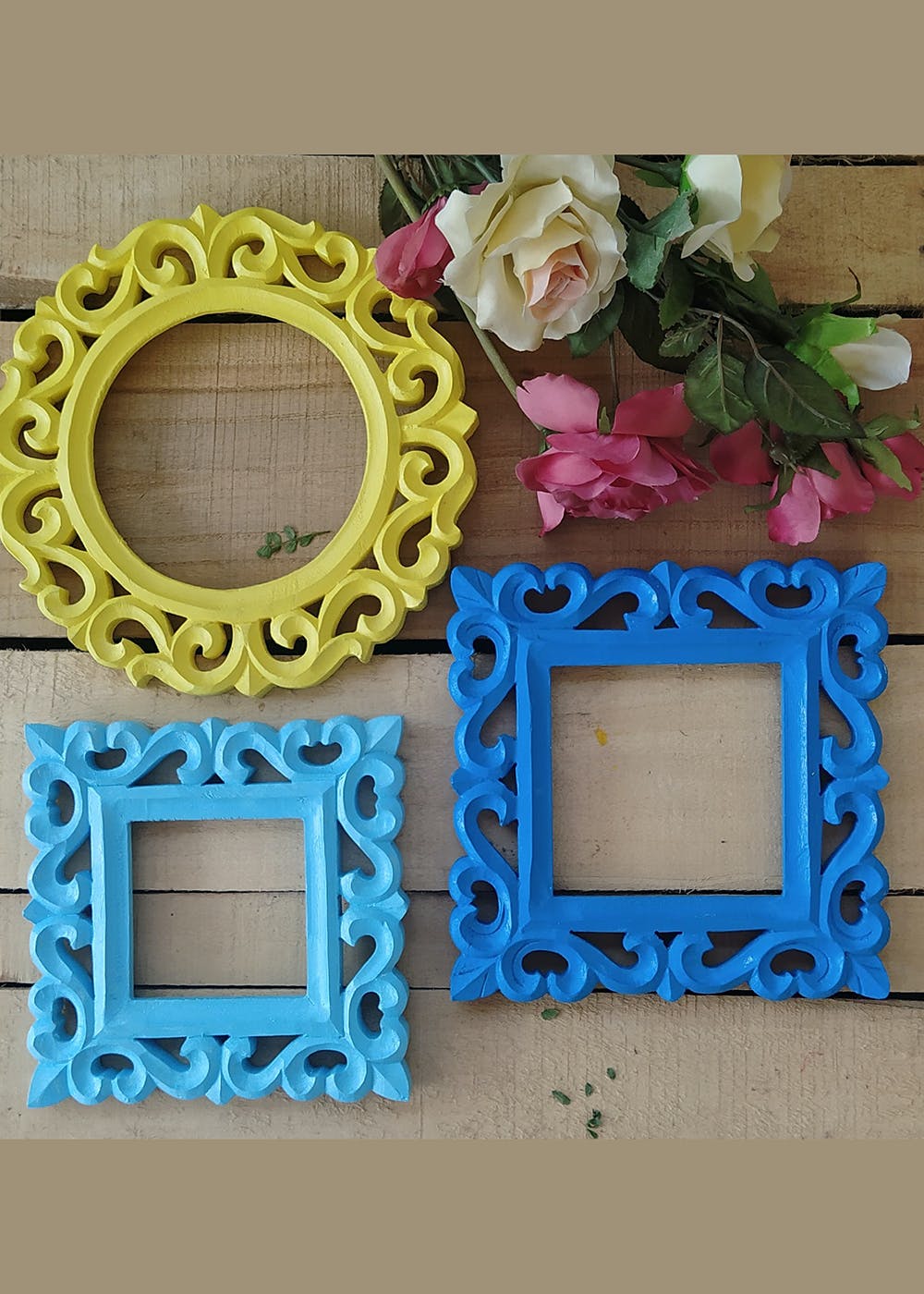 Get Yellow Blue Square Round Wall Decorative Frame Set - 3 at ₹ 2299 ...