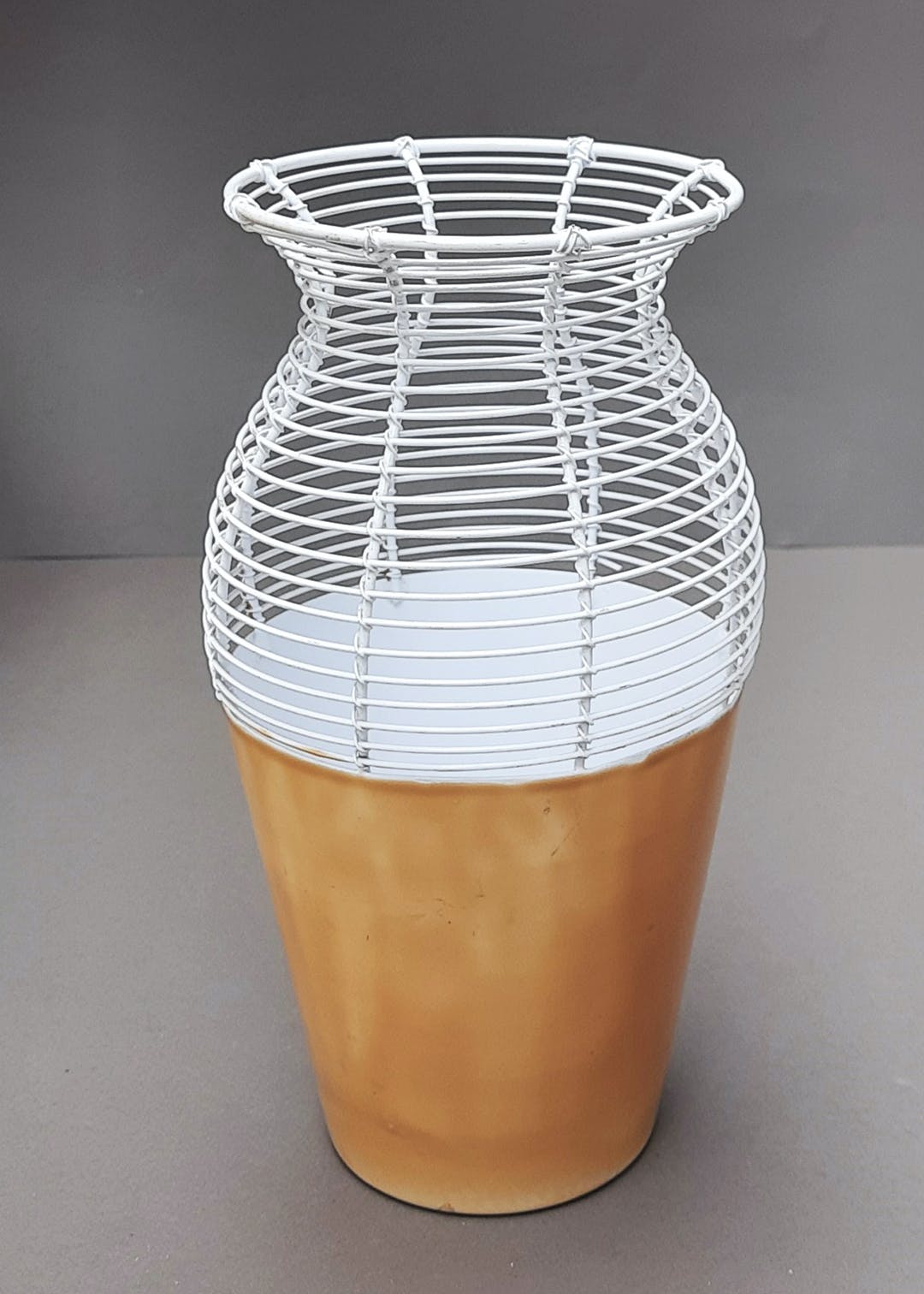 Get Mesh Vase at ₹ 900 | LBB Shop