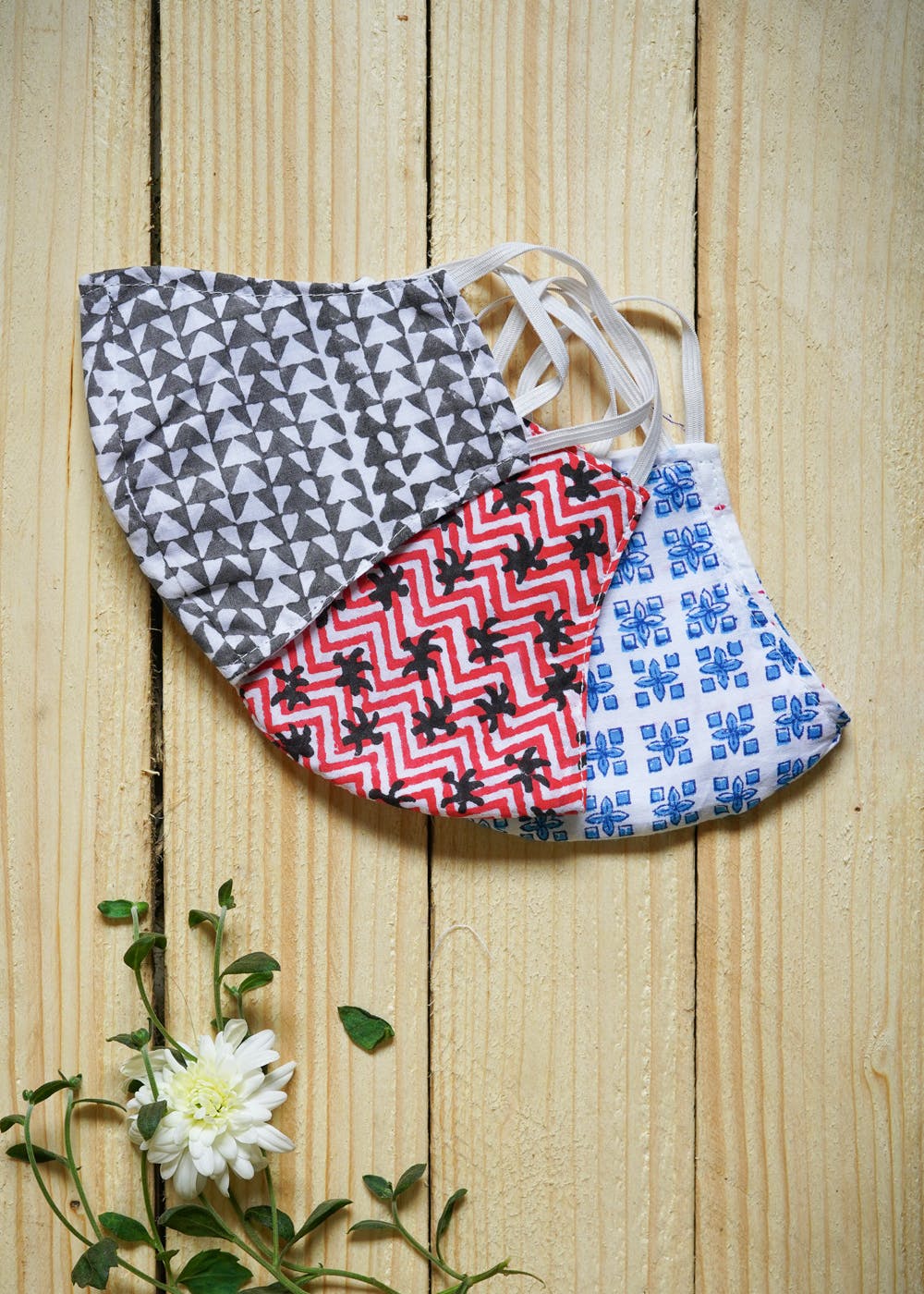 Get Set of 3 Floral Motif & Triangle Printed Masks at ₹ 390 | LBB Shop