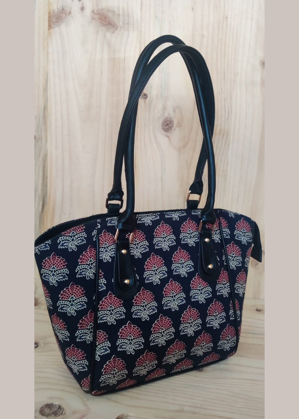 Get Navy Tropical Print Tote Bag at ₹ 1470 | LBB Shop