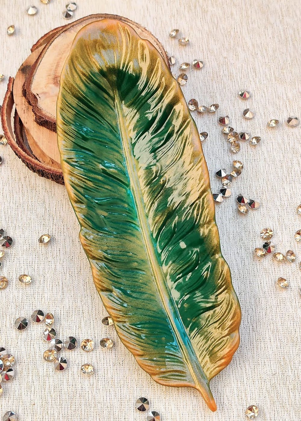 Get Handcrafted Feather Tray at ₹ 675 | LBB Shop