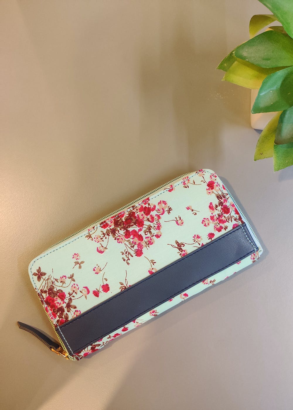 Get Blue Floral Print Wallet at ₹ 1290 | LBB Shop