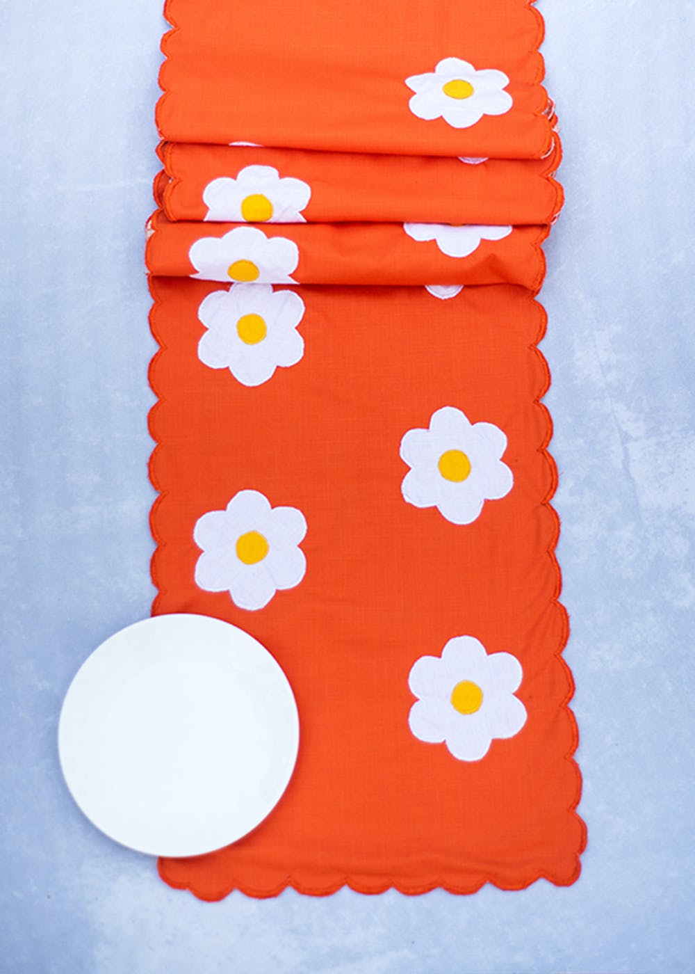 Get Flower Patch Table Runner 4 Seater at ₹ 879 | LBB Shop