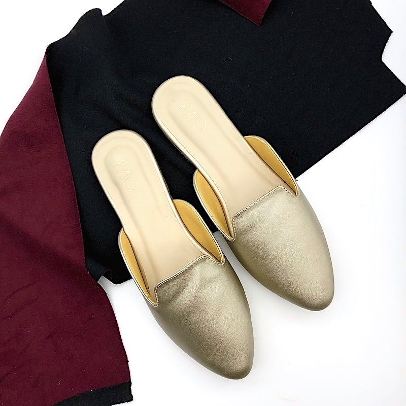 Get Handcrafted Matte Pointed Toe Mules at ₹ 1600 | LBB Shop