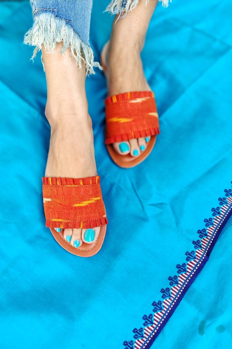 Get Horizontal Ikat Print Ruffled Flats at ₹ 1039 | LBB Shop