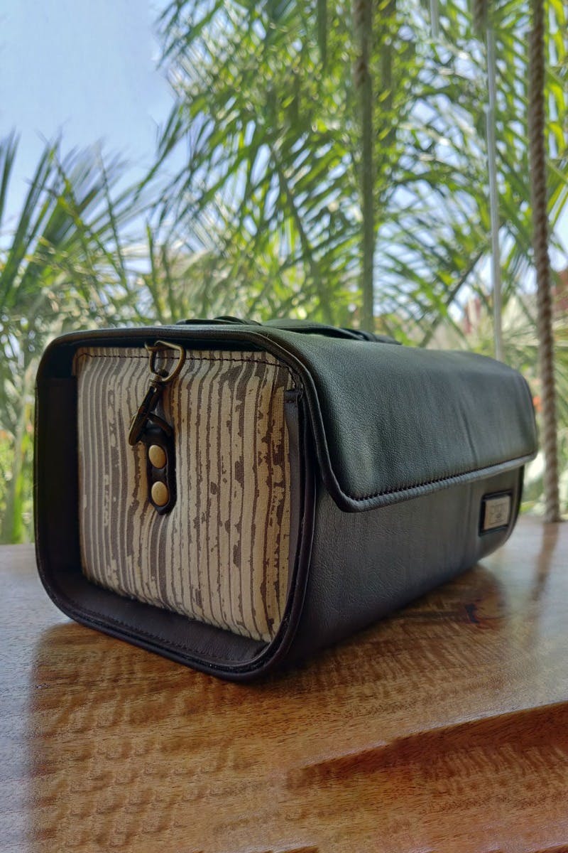 Get Box Sling 2 at ₹ 2000 | LBB Shop