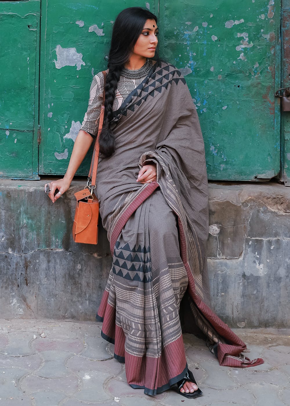 Get Geometric Printed & Checked Saree at ₹ 1900 | LBB Shop