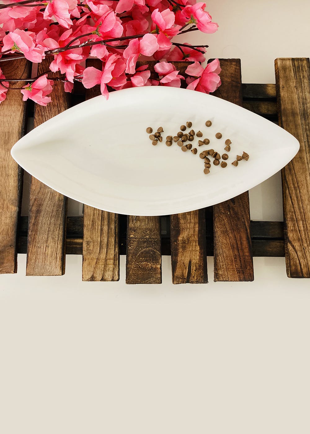 Get Ceramic White Fish Platter at ₹ 329 | LBB Shop