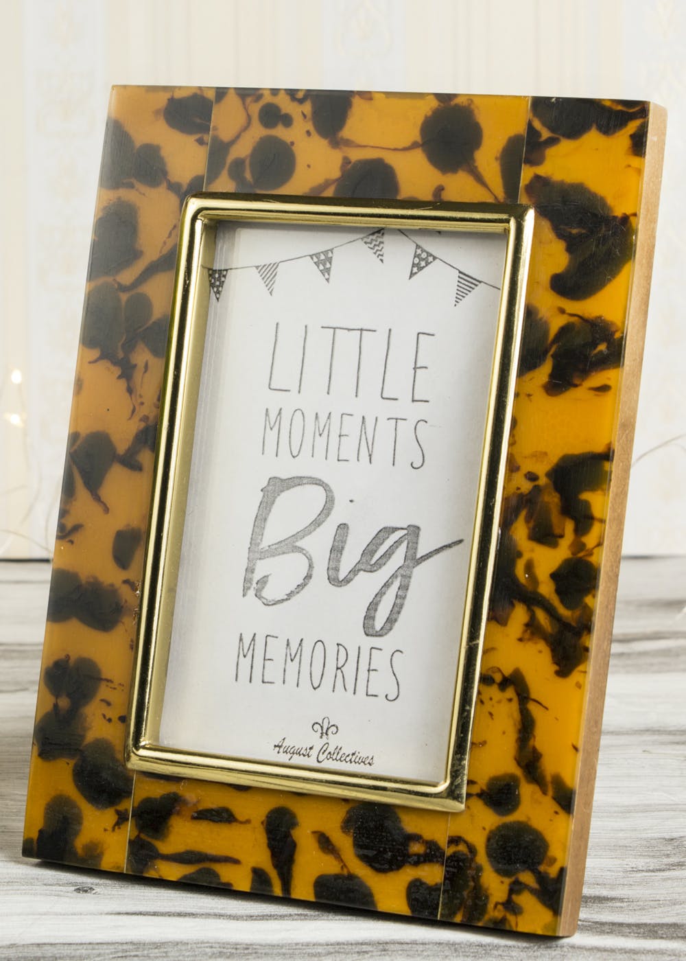 Get Leo Print Resin Photo Frame at ₹ 1150 | LBB Shop