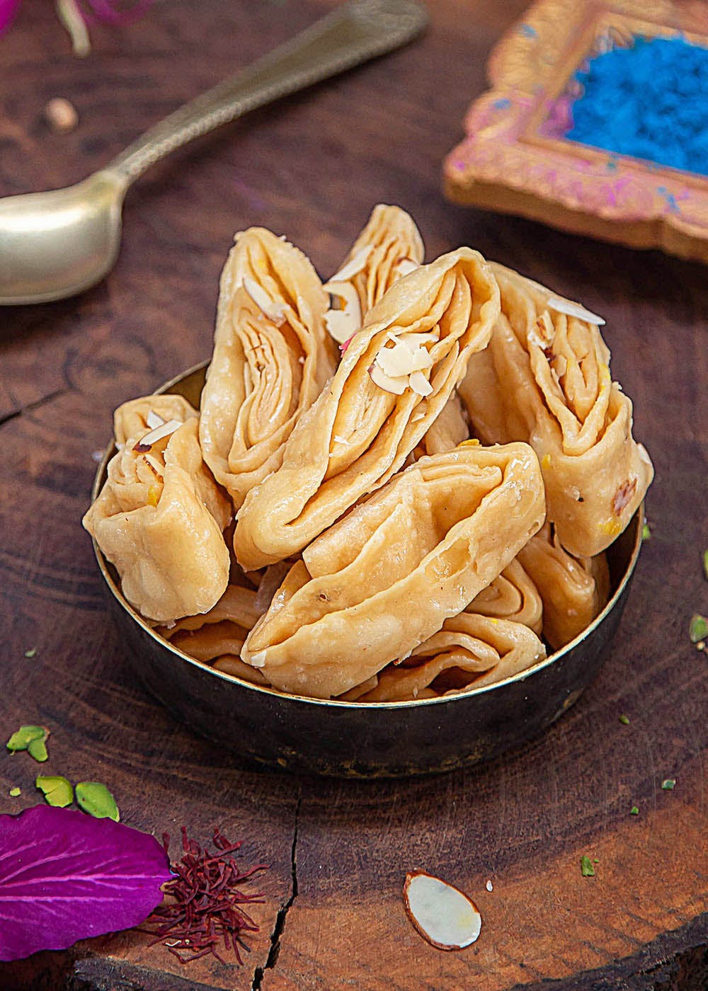 Get Kesar Khaja Box at ₹ 476 | LBB Shop