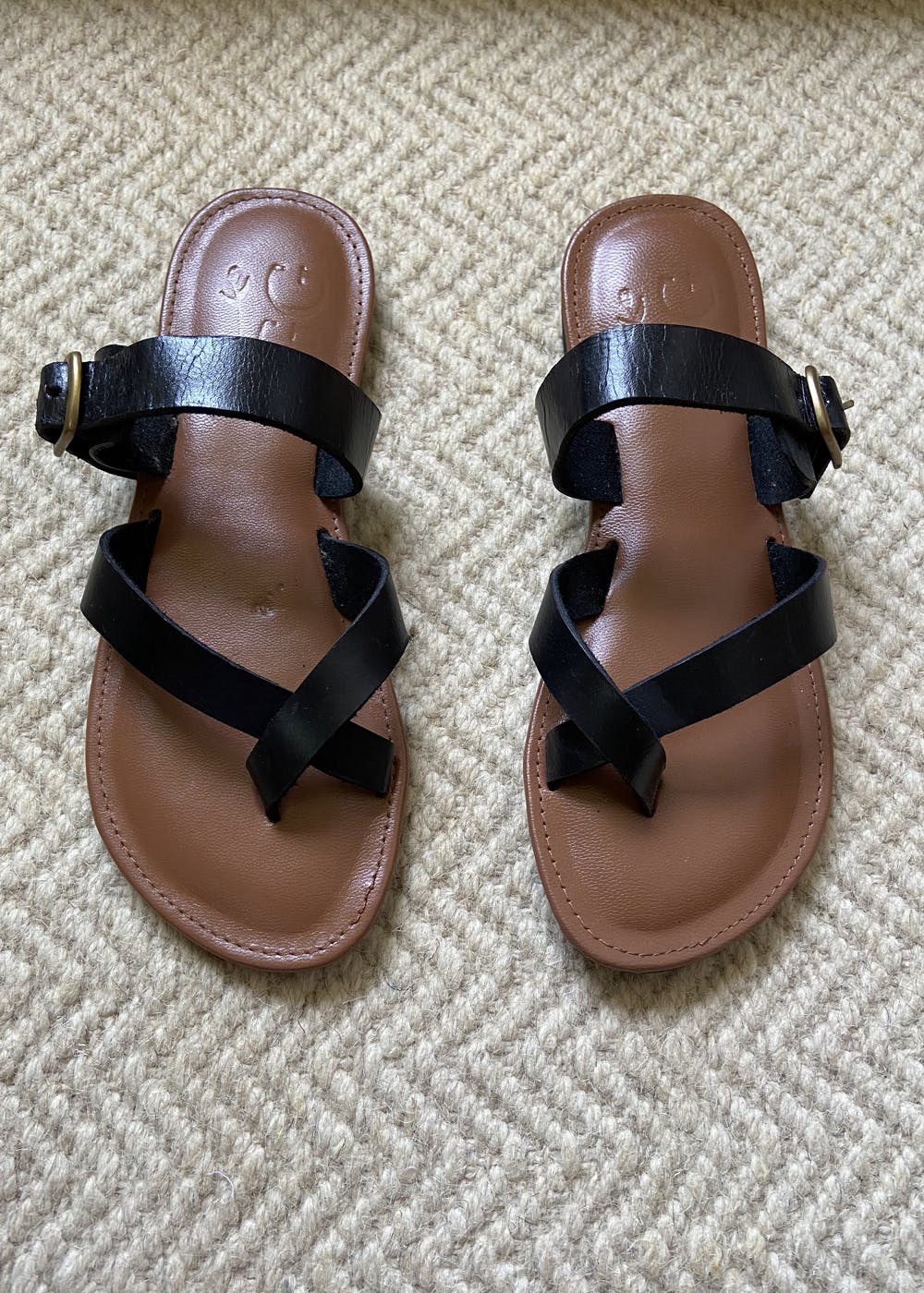 Get Buckle Detail Black Strappy Slides at ₹ 580 | LBB Shop