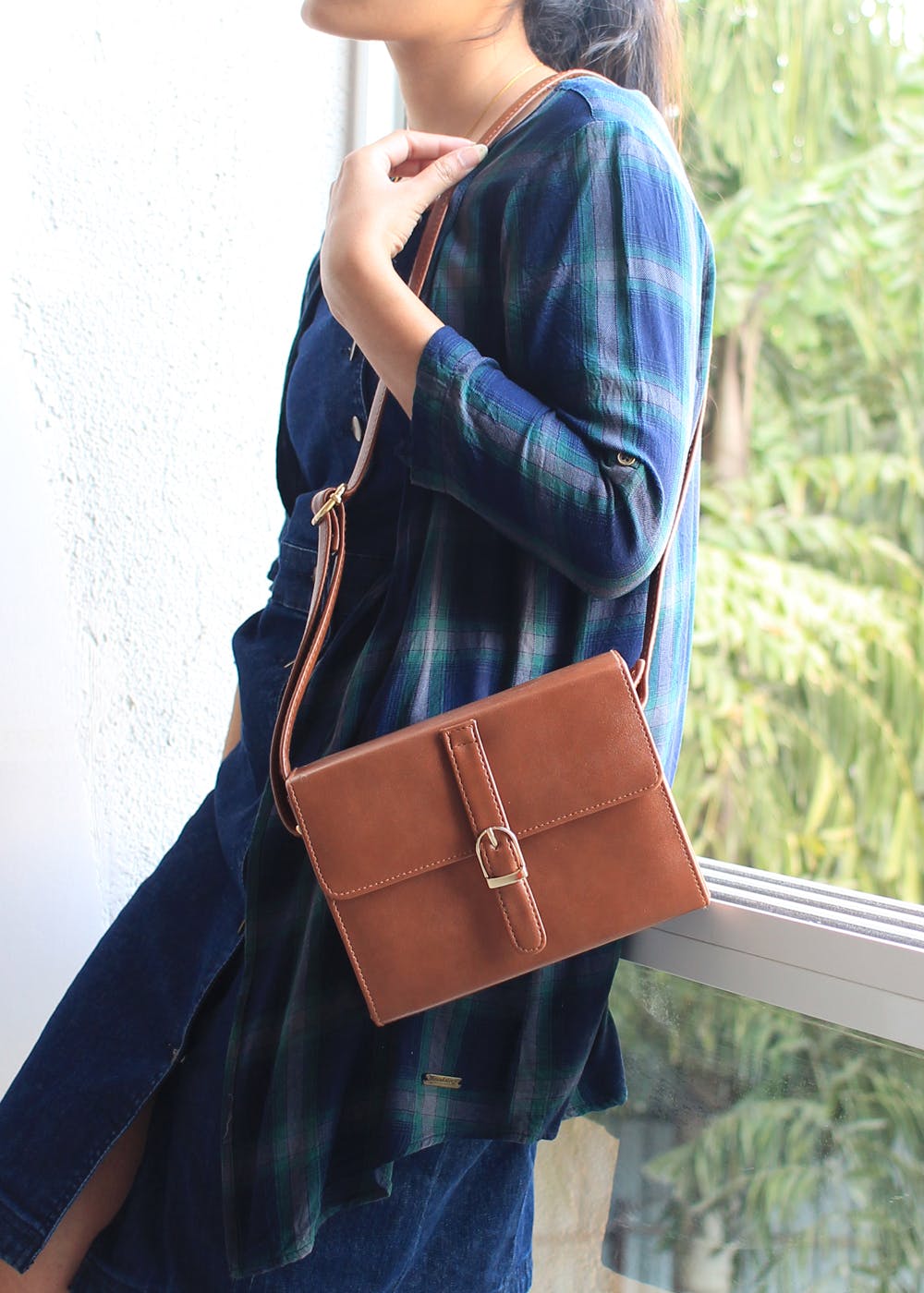 Get Tan Textured Patch Box Box Sling at ₹ 1499 | LBB Shop