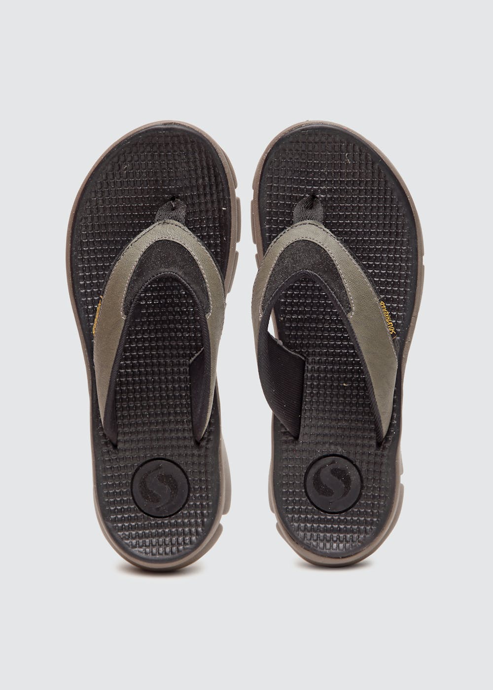 Get Pattern Base Detail Solid V-Strap Flip-Flops at ₹ 1399 | LBB Shop