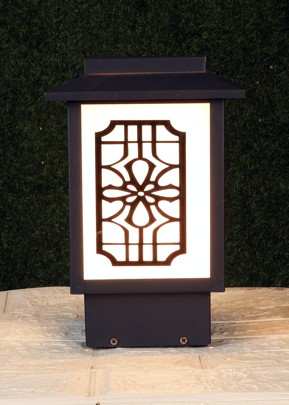 Get Fascinating Grey Iron Gate Lights at ₹ 2329 | LBB Shop