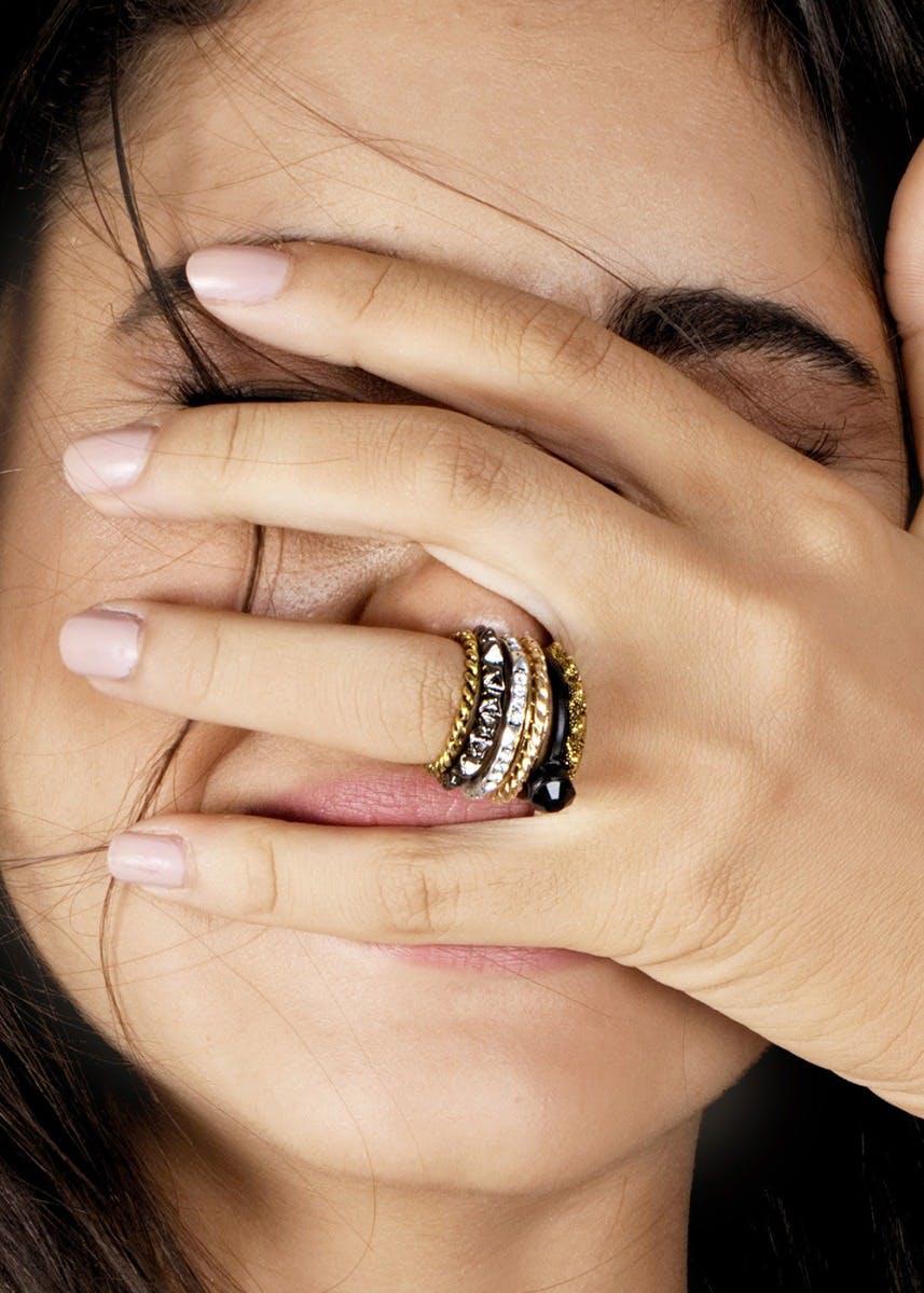 Get Set of 6 Textured Black and Gold Rings at ₹ 399 | LBB Shop