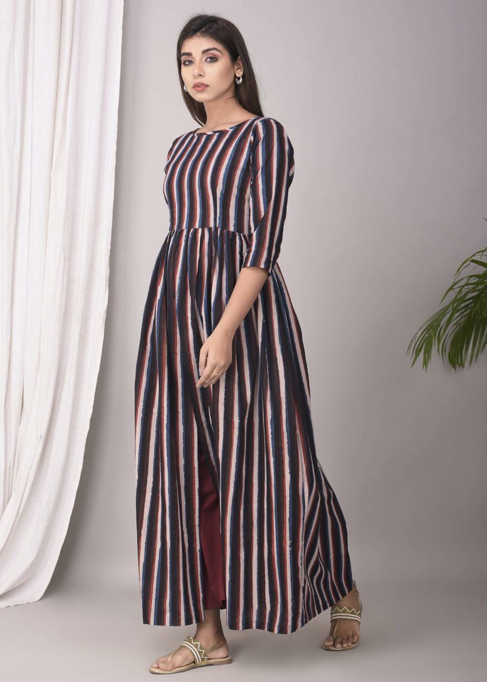 Get Colourblocked Striped Front Slit Detail Kurta at ₹ 2070 | LBB Shop