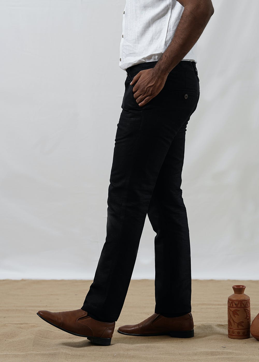 Get Basic Solid Regular Fit Linen Chinos at ₹ 2800 | LBB Shop