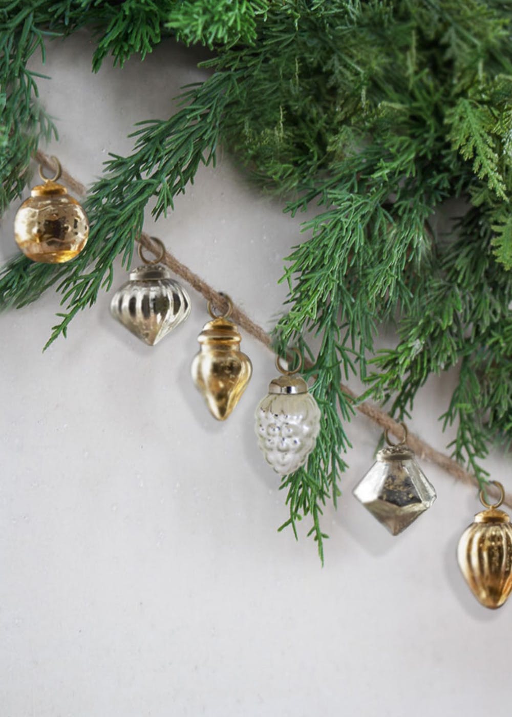 Get Mercury Glass Assorted Christmas Garland at ₹ 900 | LBB Shop