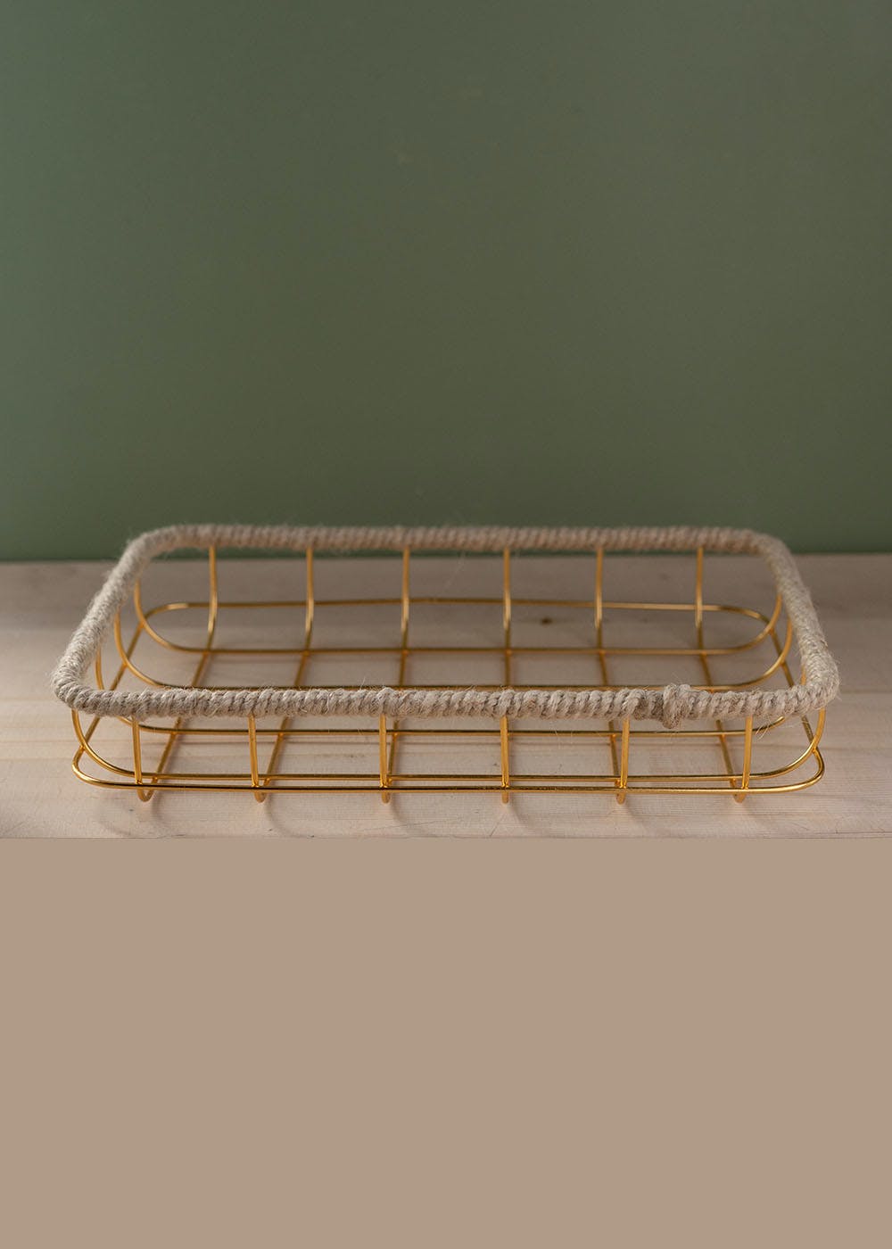 Get Metal Wire Tray at ₹ 699 | LBB Shop