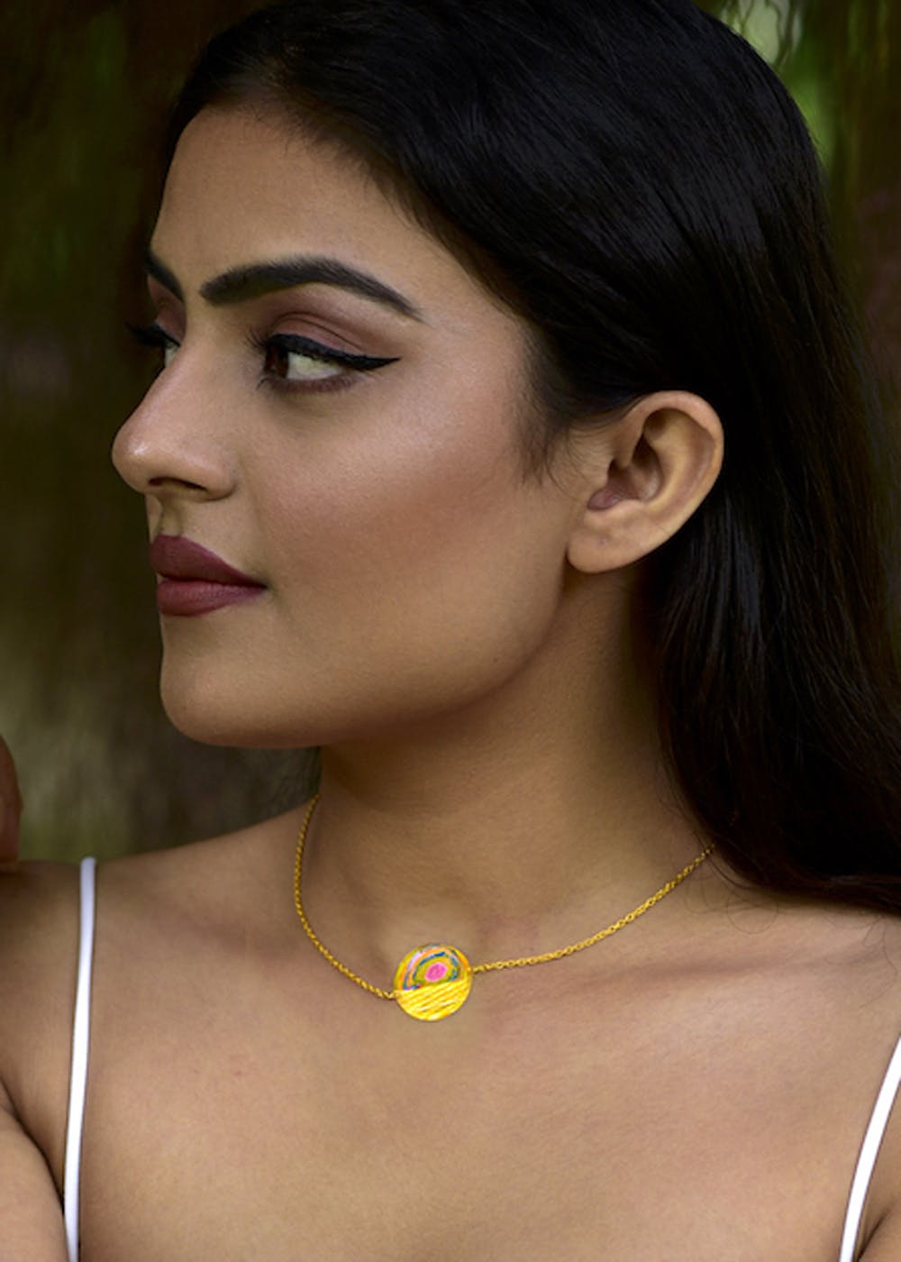 Get Minimalistic Gold Half Moon Necklace at ₹ 1100 | LBB Shop