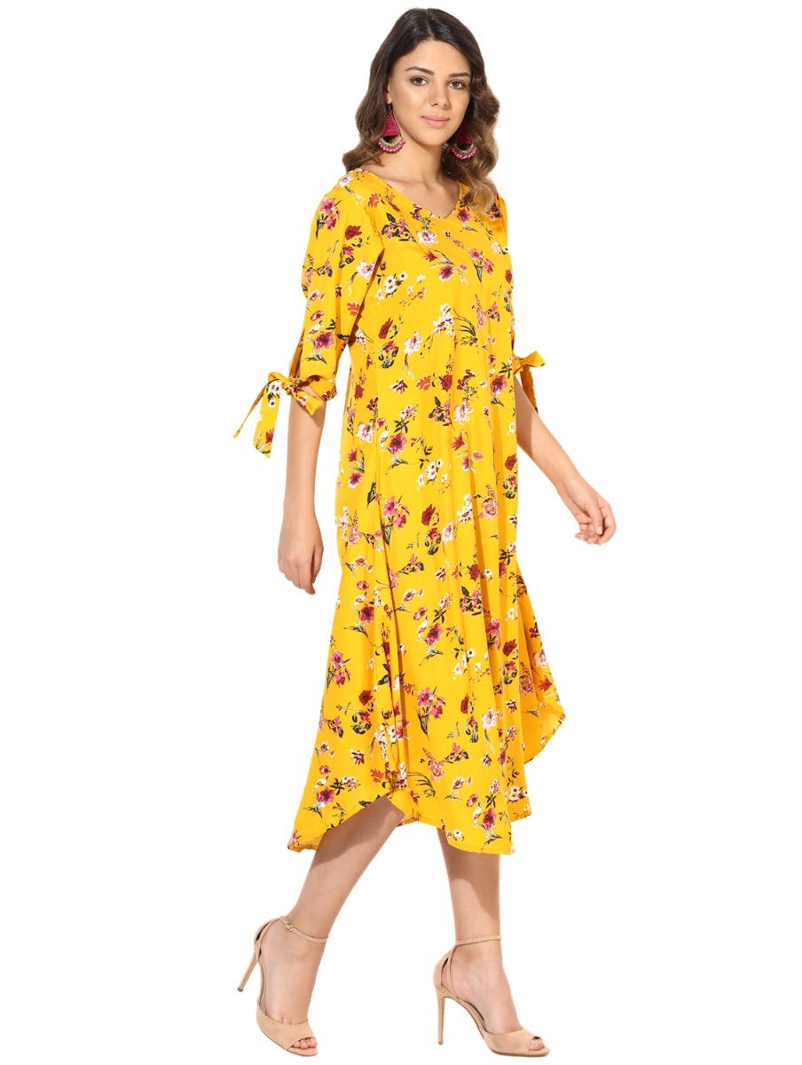 Get Delicate Floral Print Curved Hem Dress at ₹ 558 | LBB Shop